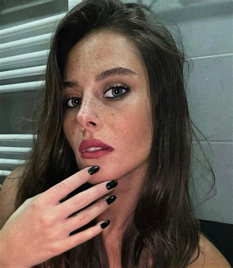 Lika Aptsiauri Lika Aptsiauri Added A New Photo