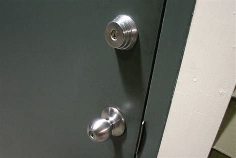 Deadbolt Vs Deadlock Whats The Difference And Why Does It Matter