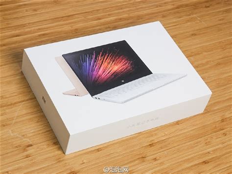 More Pictures Of The Xiaomi Mi Notebook Air In Action Thin Elegant Gizmochina