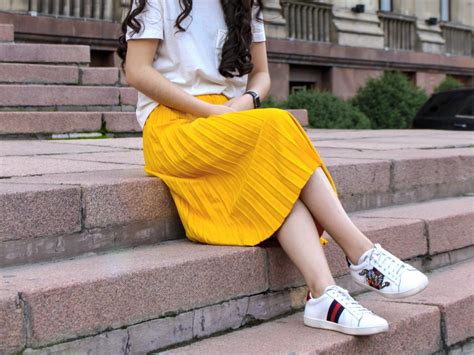 What To Wear With A Pleated Skirt Outfit Ideas For Work Or Party
