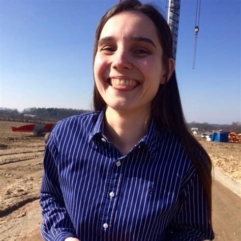 Christin Hecker Senior Fachbetreuerin Tv Und Renewable Energy Marsh