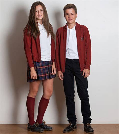 El Colegio De Léon Con El Uniforme Más Elegante Del Mundo El Municipio