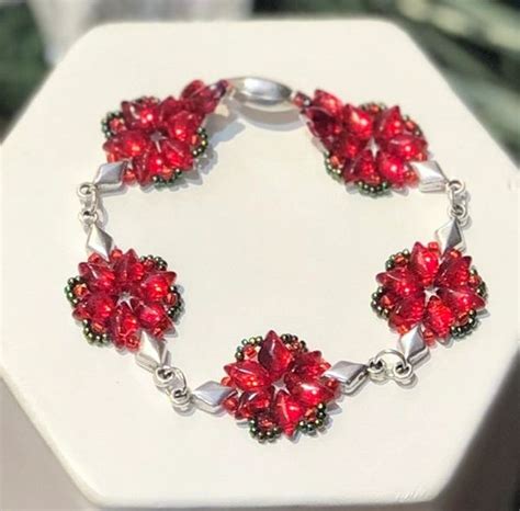 Poinsettia Bracelet Kit Pumpkin Glass