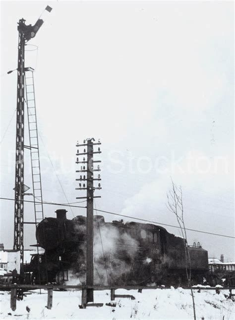 Class No43050 Passing Cotswold Crescent C1965 Picture Stockton Archive