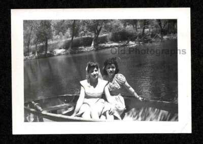 2 Women Lake Rowboat Summer Fun Oldvintage Photo N785 Ebay