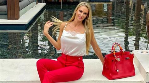 Obe NAHÉ v rovnakej póze Sklovská vs playmate Járová Ktorá to už
