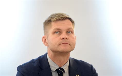 Komentāri Video Ministrs Gatis Eglītis Tv ēterā Nespēj Atbildēt Uz