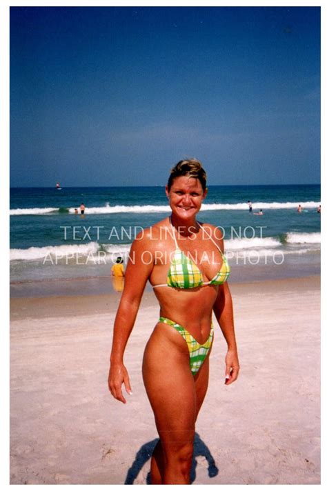 4x6 Beautiful Busty Beach Bikini Babe Fit Woman Original Found