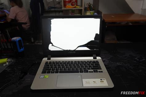 รับเปลี่ยนจอโน๊ตบุ๊ค Asus X407 X407u X407m X407uf จอแตก จอร้าว จอเสีย