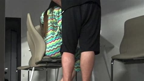 Женщина изменила своему мужу со своим лучшим другом дома на кухне Настоящий обман Xxx Mobile