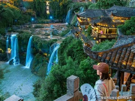 凤凰古城旅游必去十大景点主要有哪些，旅游必看攻略！阿洁张家界文化
