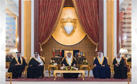 جلالة الملك المعظم يستقبل رئيسي مجلسي الشورى والنواب ونواب الرئيسين