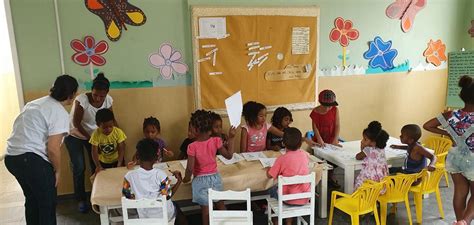 Centro De Apoio à Família Doa Cestas Básicas A Famílias Carentes