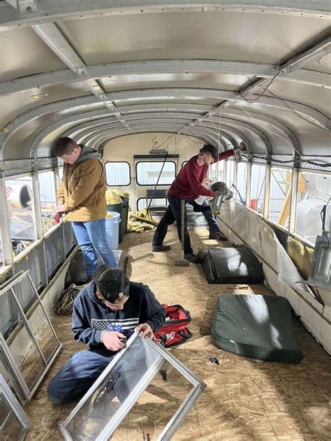 Students Renovate Bus For Senior Trip The Bruin