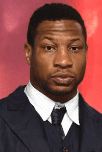 Hollywood Empieza A Cortar Lazos Con Jonathan Majors Tras Su Arresto