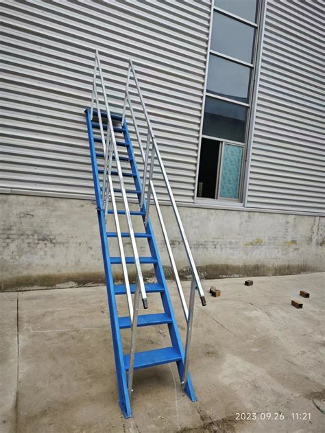 建筑施工基坑钢结构梯子基坑防护楼梯斜梯工地手扶临时基坑爬梯 虎窝淘
