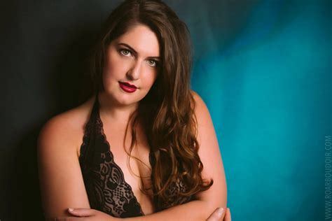 Cincinnati Bridal Boudoir Photographer Green Eyed Beauty — Roar