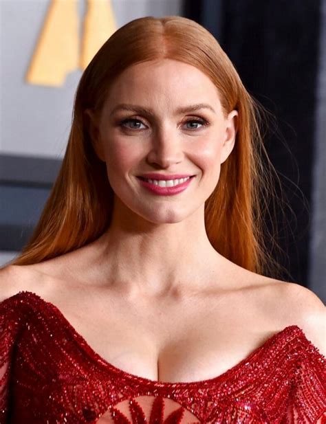 Jessica Chastain Bareback And Tits In Deep Cleavage 19 Photos The