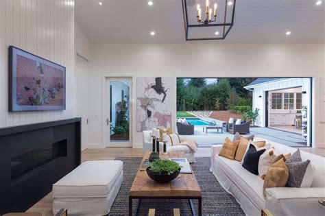 Modern Farmhouse Retreat Ginger Martin