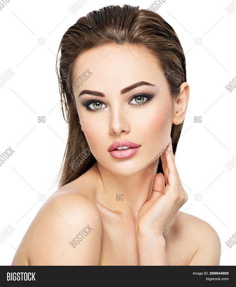 Beautiful Pretty Woman Telegraph