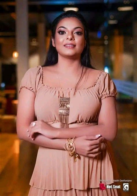 𝘓𝘒 𝘮𝘰𝘥𝘦𝘭 𝙯𝙤𝙣𝙚 𝘓𝘒 𝘮𝘰𝘥𝘦𝘭 𝙯𝙤𝙣𝙚 Added A New Photo