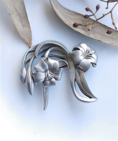 Vintage Jewelry 西洋古董飾品 寫實 花卉 別針 設計館 老時光角落 徽章別針 Pinkoi