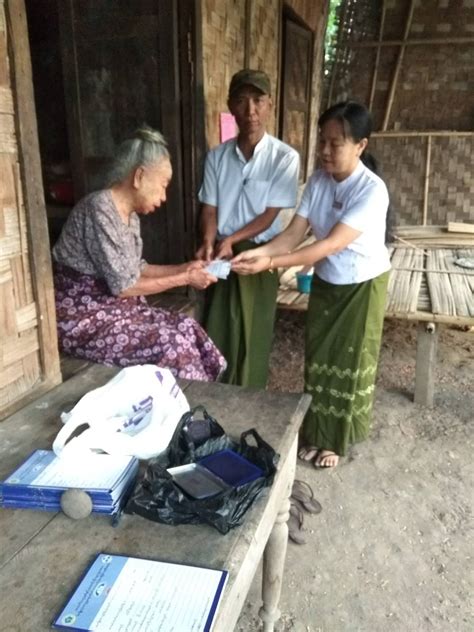 ဆင်ပေါင်ဝဲမြို့တွင် အသက် ၈၅ နှစ်နှင့်အထက် သက်ကြီးဘိုးဘွား ၆၄၈ ဦးအား လူမှုရေးပင်စင် ထောက်ပံ့