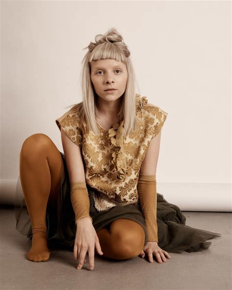 Aurora Singer Wallpapers Top Free Aurora Singer Backgrounds Wallpaperaccess