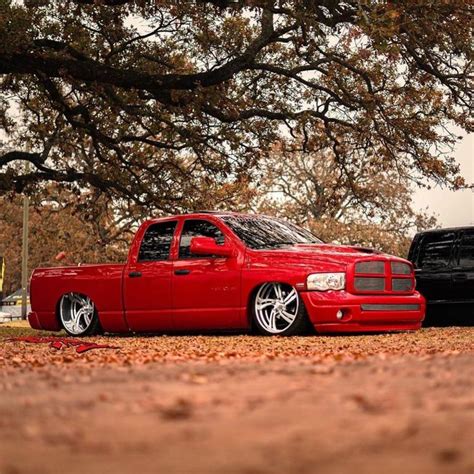 Pin De Kamdon Glass En 3rd Gen Ram 1500 Lowered Joyería De Pies