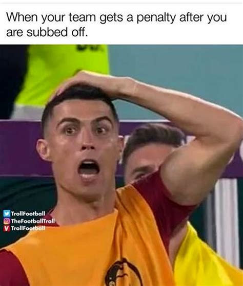 Poza 5 Cele Mai Tari Meme Uri După „golul” Lui Cristiano Ronaldo în