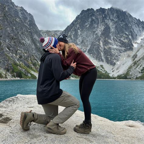 Danielle Knowles And Zachary Knowles Wedding Website