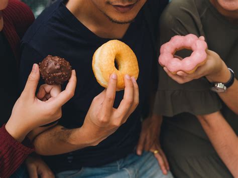 6 Mental Health Effects Of Eating Too Much Sugar