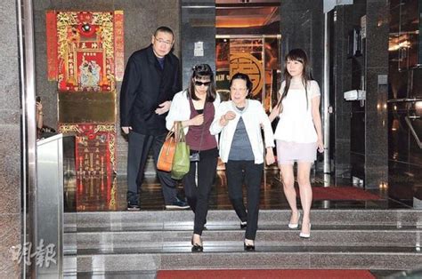 呂麗君陪大劉午膳 E123長青網 長者服務及老人院資訊