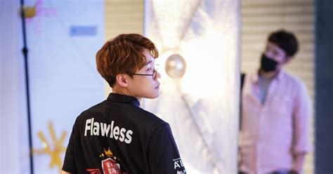 포토 플로리스 성연준 카리스마 포즈
