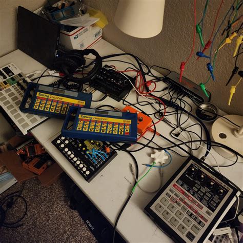 Can Anyone Id This Blue And Yellow Synth Rsynthesizercirclejerk