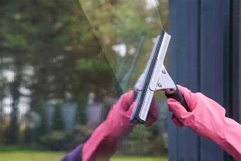 Clean Windows Without Streaks