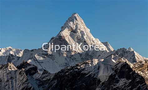 해외작가포토 클립아트코리아 통로이미지주