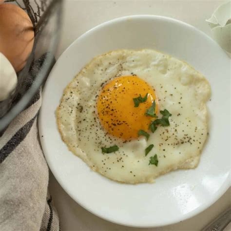 Perfect Sunny Side Up Eggs Recipe Farmhouse On Boone