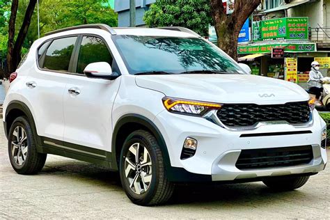 Kia Sonet 15 Luxury Carnowvn