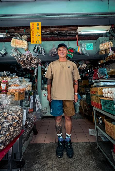 商店便利了 雜貨鋪子的人情味還在