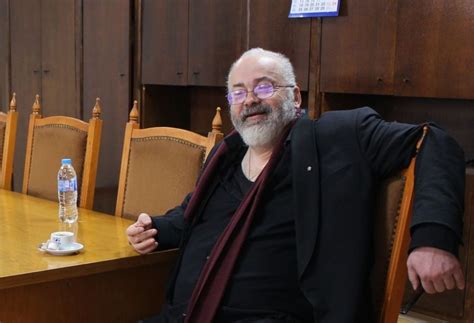 Йоаний с безплатна школа по рисуване и дизайн за Деня на народните