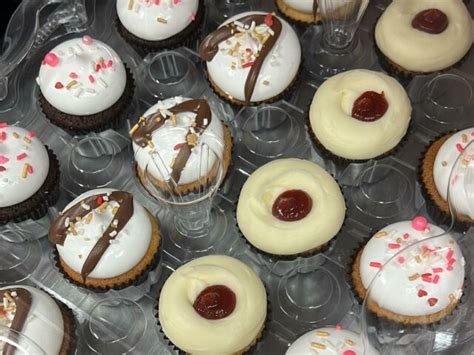 Vanilla Bean Cupcakery San Patricio Island Dwellers PR