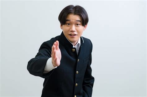 矢本悠馬の父親は革職人？目が小さい＆ブサイクでもモテる？性格がかわいい！ Thetopics