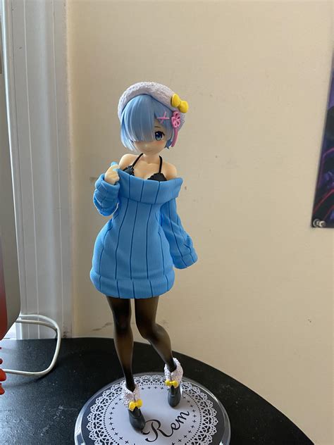 Sweater Rem 😍 R Animefigures
