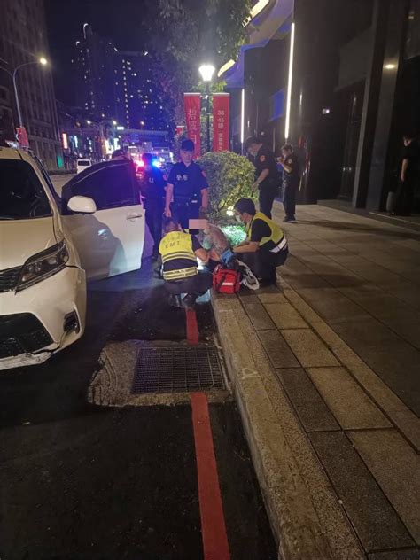 與同車女性友人爭吵 駕駛持刀自殘