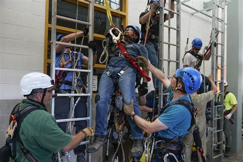 Now Hiring Us Offshore Wind Ramps Up Workers Taught Safety