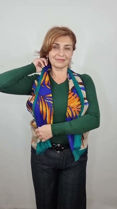 Украсить или утеплиться Жилет декор из платка 130 см Подробнее в первом комментарии Youtube