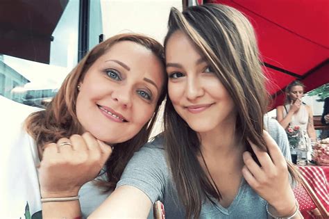 Elena Lasconi E Fermă Susține Parteneriatul Civil între Persoane De