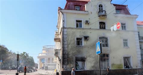 Уряд спрямує ще 1 2 мільярда гривень на підтримку економіки Чернігівщини Зеленський