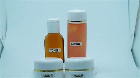 Krim Pemutih Wajah Tanpa Izin Bpom Laris Manis Di Online Shop Amankah
